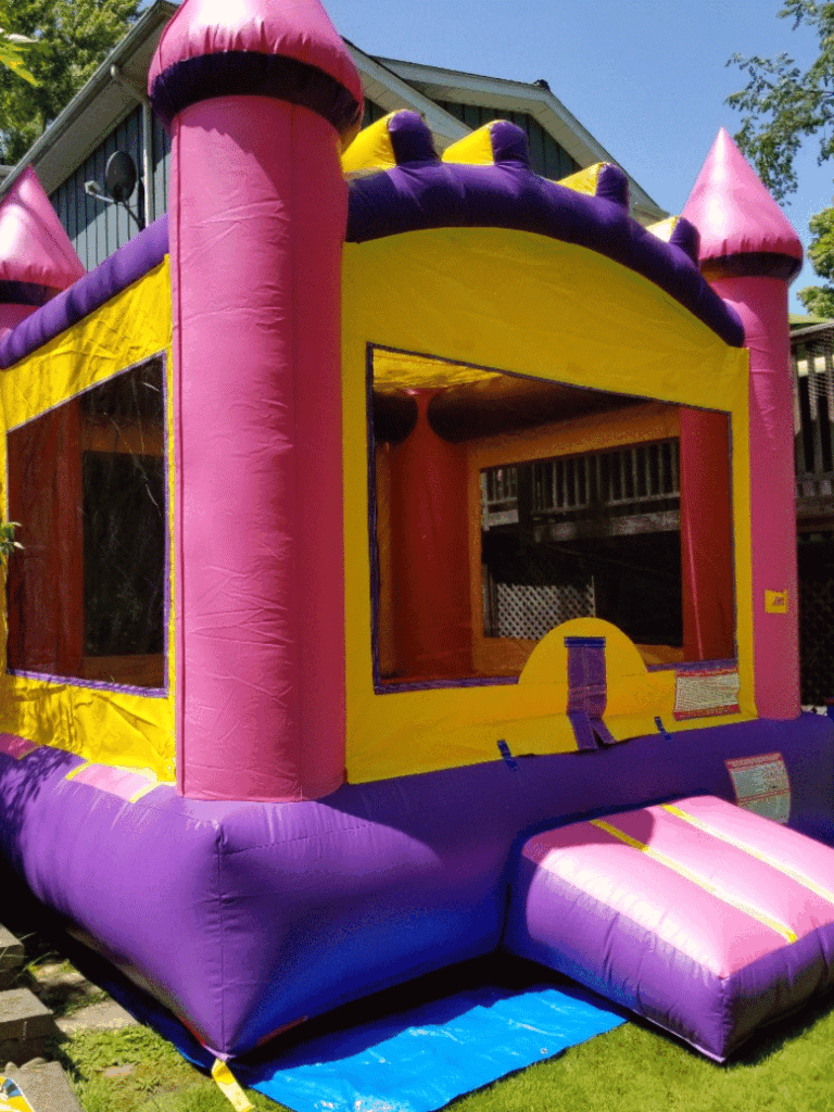 A look at our castles – Amazing Jumpers | Bounce Castle Rentals